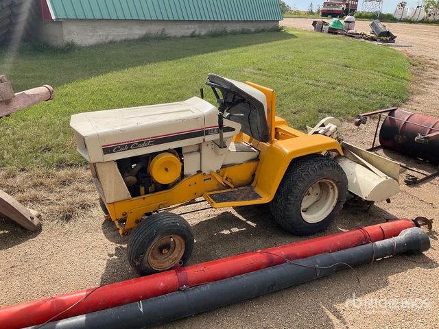 Cub Cadet 129 Ride-On Tondeuse à gazon (Inoperable) | Ritchie Bros ...