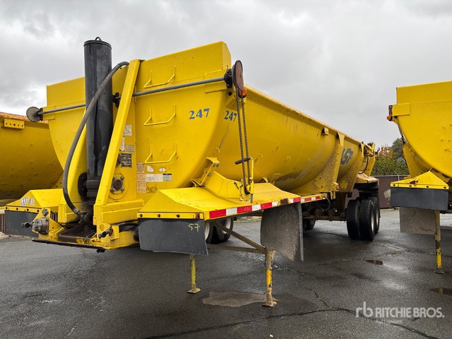 2004 Ranco 34 ft T/A Frameless Tipping Trailer | Ritchie Bros. Auctioneers