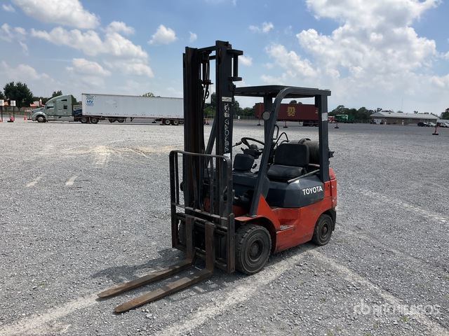 2006 Toyota 7FGU18 3300 lb Cushion Tire Montacargas / Forklift ...