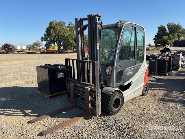 2011 Linde RX60-35 6025 lb Electric Forklift | Ritchie Bros. Auctioneers