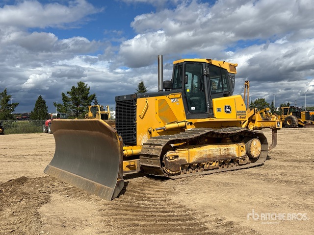 2013 John Deere 850J WLT Crawler Dozer | Ritchie Bros. Auctioneers
