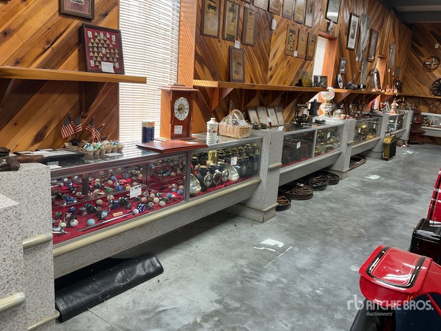 4 section Display Case | Ritchie Bros. Auctioneers
