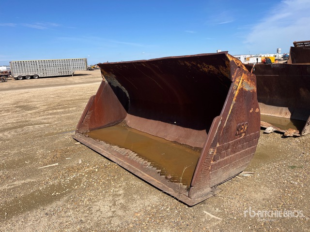 SEC 122 in Wheel Loader Bucket | Ritchie Bros. Auctioneers