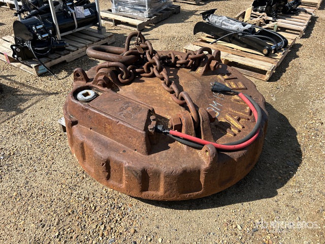 Walker 52 in Scrap Magnet | Ritchie Bros. Auctioneers