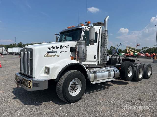 2016 Kenworth T800W 8x4 Heavy Haul Tri/A Day Cab Truck Tractor ...