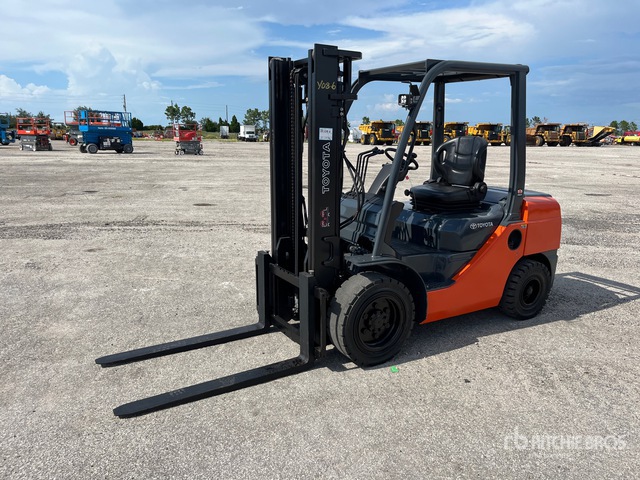 2019 Toyota 8FDU32 6500 lb Pneumatic Tire Forklift | Ritchie Bros ...
