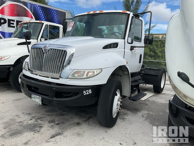 2010 International 4400 4x2 Maxxforce 4x2 S/A Day Cab Truck Tractor in ...