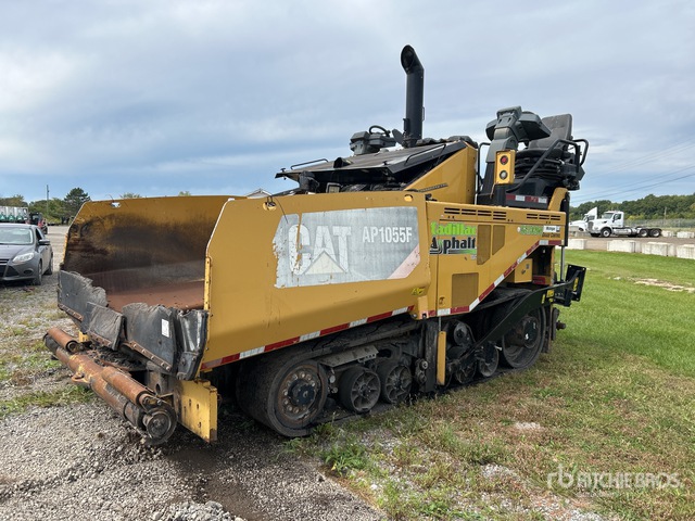 2015 Cat AP1055F Track Asphalt Paver | Ritchie Bros. Auctioneers