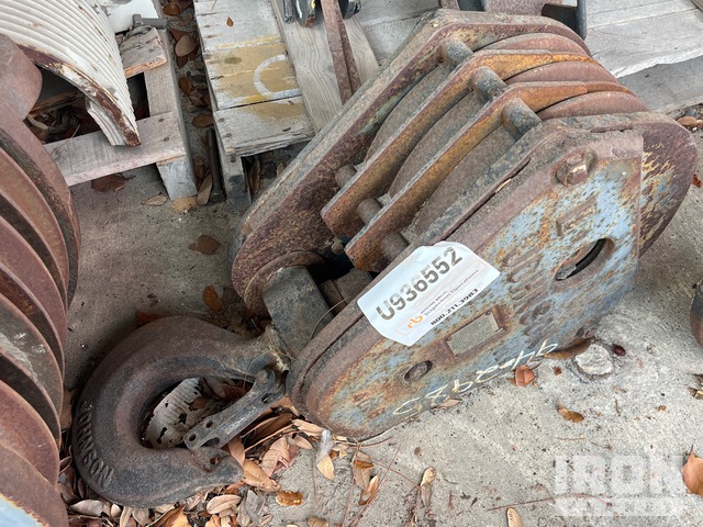 Johnson Blocks 25 ton 3 Sheave Hook Block | Ritchie Bros. Auctioneers