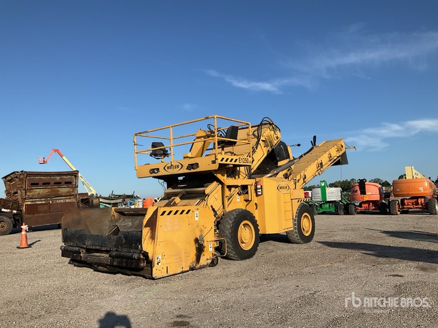 Weiler E1250A Wheel Asphalt Transfer Machine | Ritchie Bros. Auctioneers