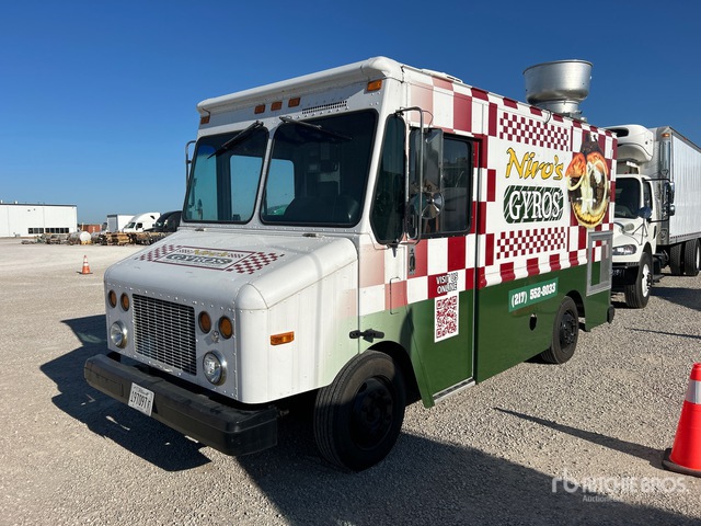 2002 Freightliner MT45 4x2 Camion-Restaurant | Ritchie Bros. Auctioneers