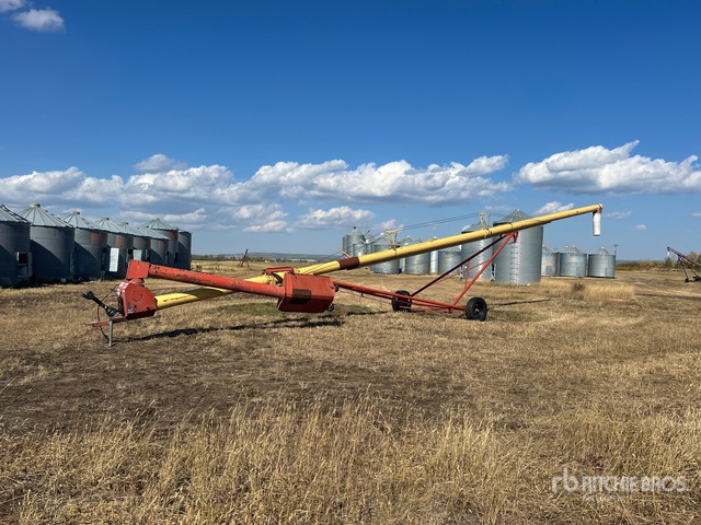 1997 Westfield 10 in x 61 ft Swing Grain Auger | Ritchie Bros. Auctioneers
