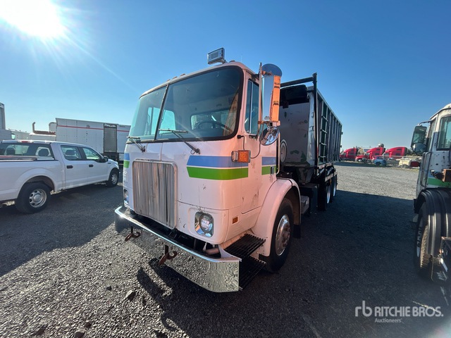 2000 Volvo Xpeditor WX 6x4 COE Roll-Off Truck (Inoperable) | Ritchie ...