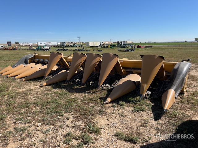 Claas 1230 12 Row 30 ft Corn Combine Header | Ritchie Bros. Auctioneers