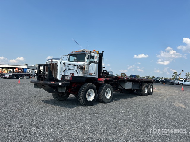 2004 Kenworth C550B 8x6 Extended Cab Bed Truck | Ritchie Bros. Auctioneers