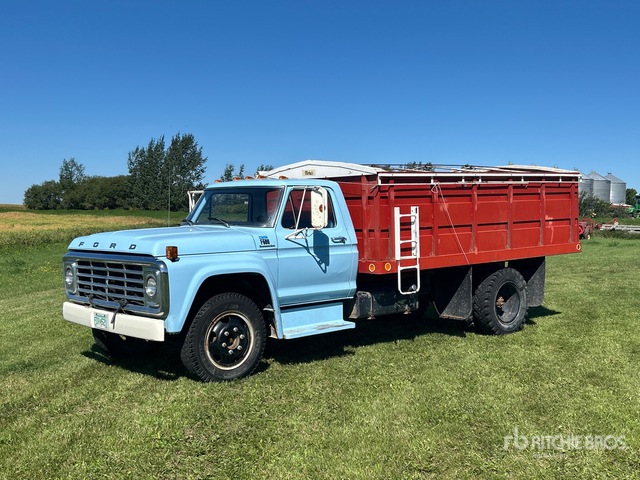 1975 Ford F-500 Custom 4x2 | Ritchie Bros. Auctioneers