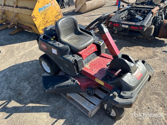 Toro SW4200 4x2 Ride-On Lawn Mower | Ritchie Bros. Auctioneers