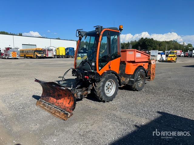 2014 Holder C992 Municipal Tractor (Inoperable) | Ritchie Bros. Auctioneers