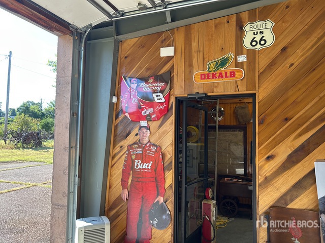 Racing Signage | Ritchie Bros. Auctioneers