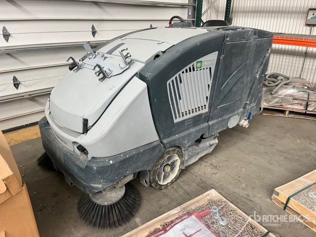 2021 Nilfisk Advance CS7010 Ride-On Electric Floor Scrubber | Ritchie ...