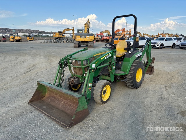 John Deere 2032R 4WD Utility Tractor | Ritchie Bros. Auctioneers