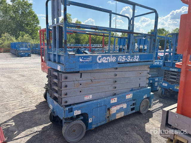 2015 Genie GS-3232 Electric Scissor Lift | Ritchie Bros. Auctioneers