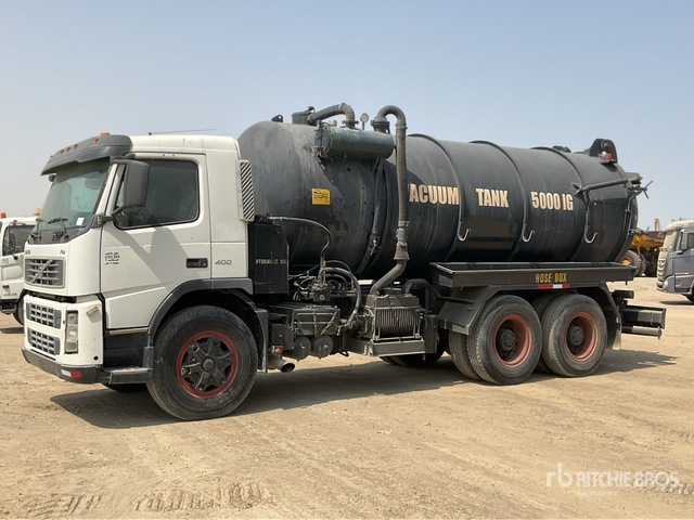 2008 Volvo FM400 6x4 20000 Liters Vacuum Tanker Truck | Ritchie Bros ...