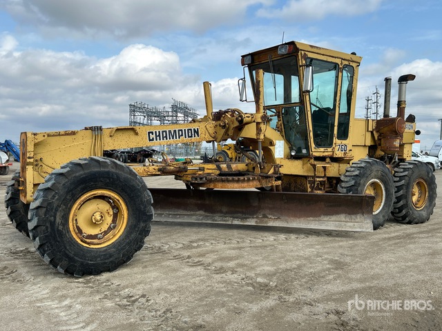1982 Champion 760 Motor Grader | Ritchie Bros. Auctioneers