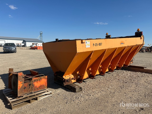 Henderson FSHx14x56 Hydraulic 14 ft x 56 in Épandeur de sel | Ritchie ...