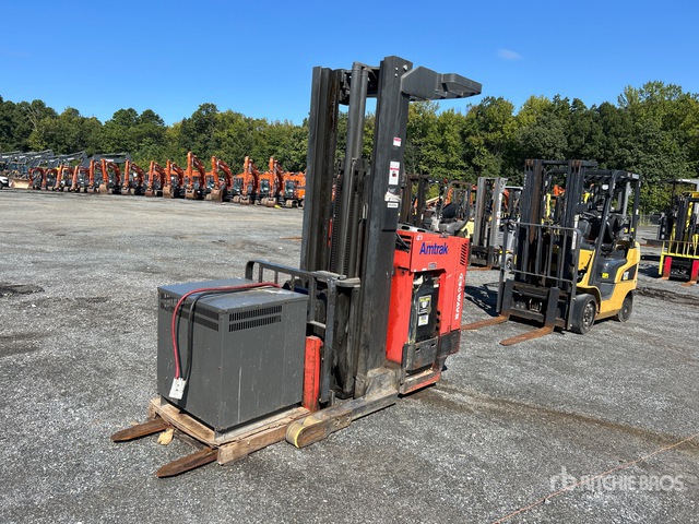 1998 Raymond EASI R45TT 4500 lb Order Picker | Ritchie Bros. Auctioneers