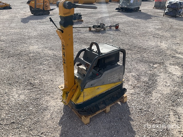 Wacker DPU5545HE Vibratory Plate Compactor | Ritchie Bros. Auctioneers