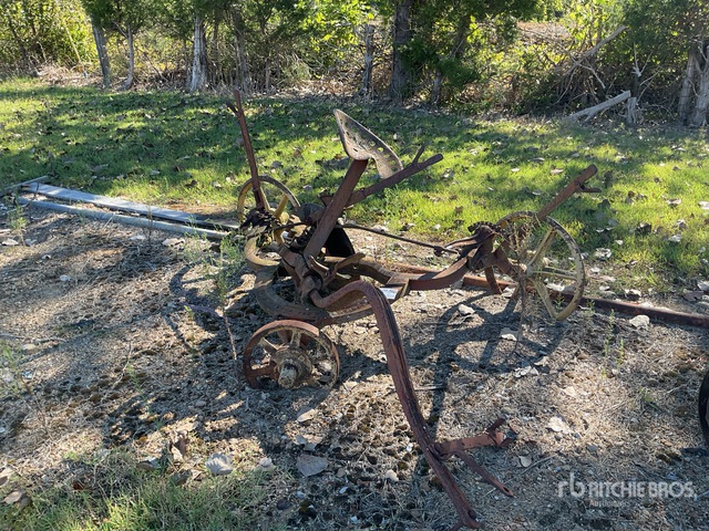 Chattanooga F50 antique | Ritchie Bros. Auctioneers
