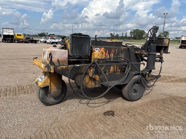 Blaw-Knox Wheel Asphalt Transfer Machine | Ritchie Bros. Auctioneers