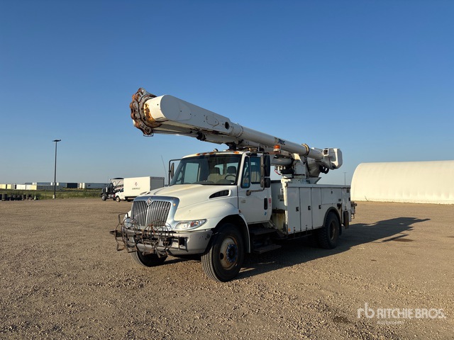2007 Altec AM55E 56 ft on 2008 International 4300 4x2 Boom Truck ...