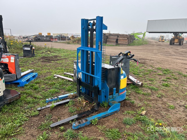 2013 Blue Giant BGN30-188 Straddle Electric Stacker (Inoperable ...