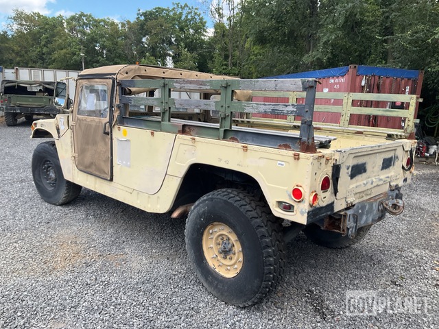 AM General M1097R1 HMMWV 2 Door Soft Top w/Truck Body in Chambersburg ...