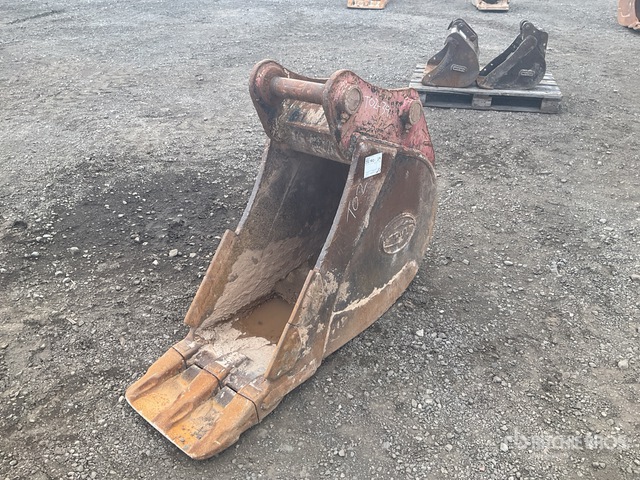 450 mm Digging Excavator Bucket | Ritchie Bros. Auctioneers