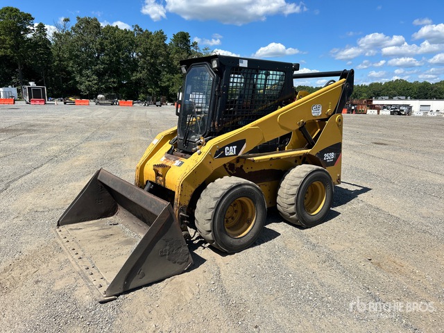 2013 Cat 252B3 Two-Speed Skid Steer Loader | Ritchie Bros. Auctioneers
