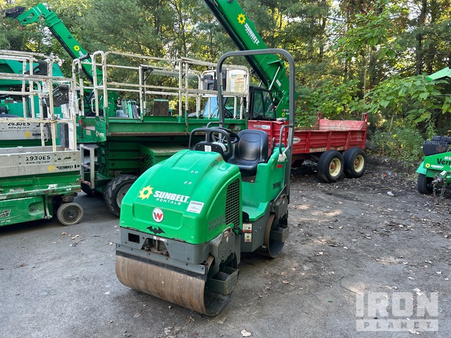 2015 Wacker Neuson RD12A Double Drum Roller in Woburn, Massachusetts ...