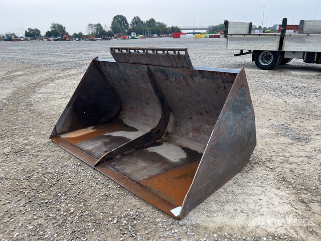 2018 Treemme PF20.CDC Telehandler Bucket | Ritchie Bros. Auctioneers