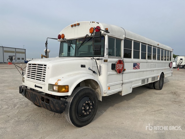 2000 International 3800 4x2 65-Seat School Bus | Ritchie Bros. Auctioneers