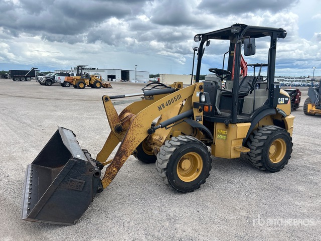 2015 Cat 903C Wheel Loader | Ritchie Bros. Auctioneers