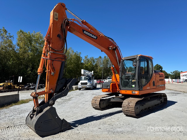 2013 Doosan DX140LC-3 Tracked Excavator | Ritchie Bros. Auctioneers