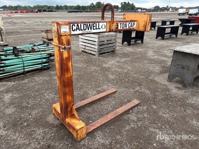 Caldwell 90-3-48 Pallet Lifter 6000lb Capacity | Ritchie Bros. Auctioneers