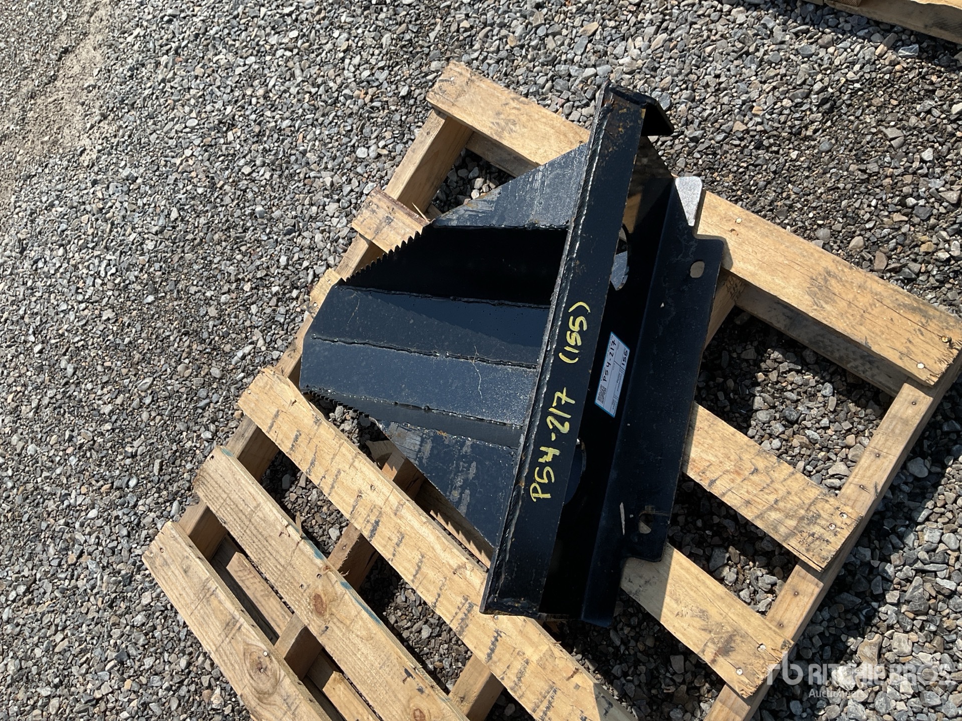 Skid Steer Stump Bucket | Ritchie Bros. Auctioneers