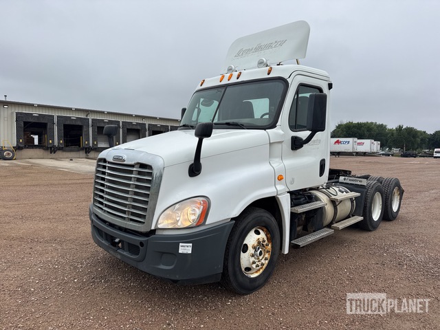 2014 Freightliner 6x4 T/A Day Cab Truck Tractor in Sioux Falls, South ...