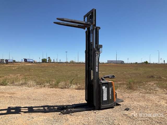 2015 Nissan PSP160 Electric Stacker | Ritchie Bros. Auctioneers