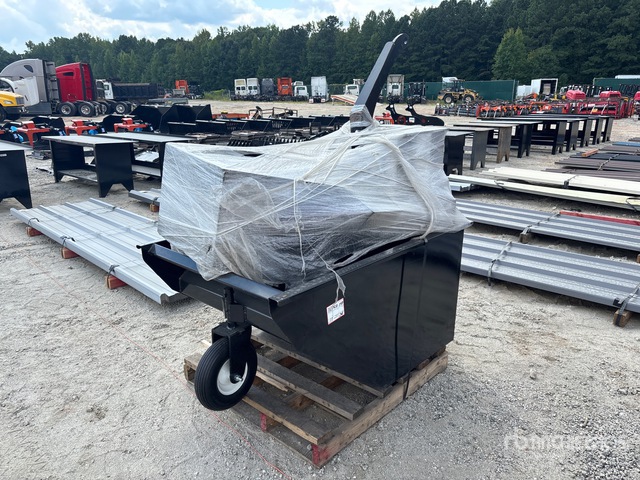 Hopper c/w attachment | Ritchie Bros. Auctioneers