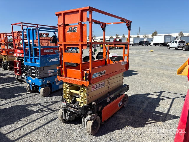 2022 JLG ES1932 Electric Scissor Lift | Ritchie Bros. Auctioneers
