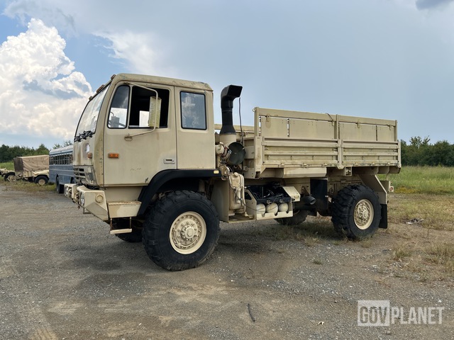 Surplus 2002 Stewart & Stevenson M1078A1 LMTV 4x4 Cargo Truck in Hooks ...